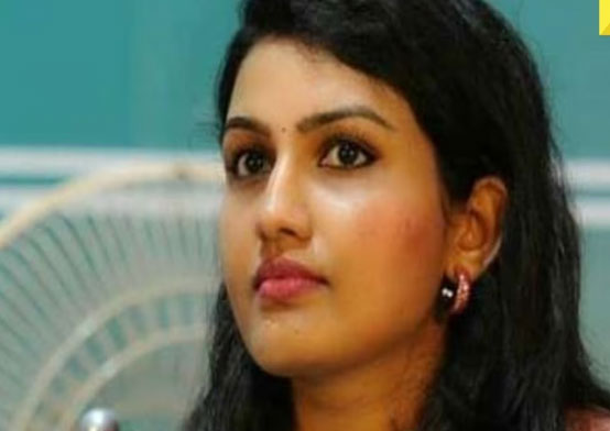 'പ്രതിഷേധ മുന'യുള്ള പോസ്റ്റുമായി എറണാകുളം കലക്ടര്‍ രേണുരാജ് | Malayalam ...