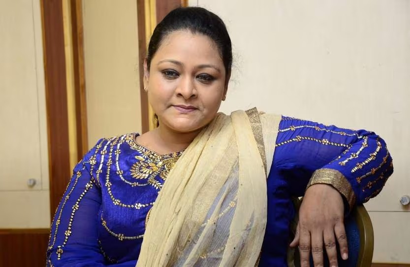 നടി ഷക്കീലയ്ക്ക് മര്‍ദ്ദനം, അഭിഭാഷകയ്ക്കും പരിക്കേറ്റു | Malayalam News